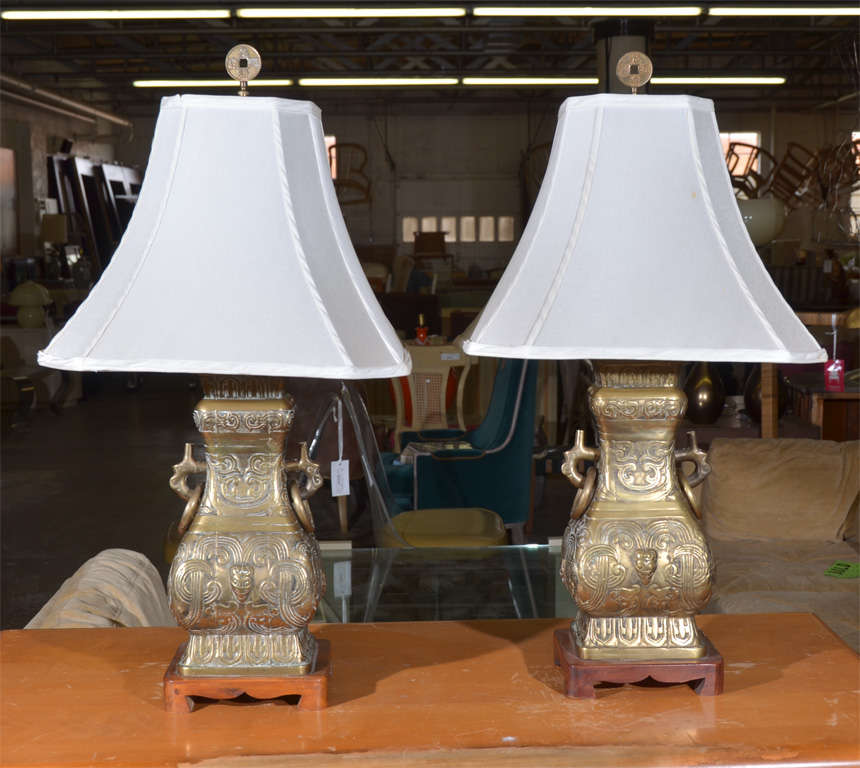 Pair Stylized Asian Lamps at 1stDibs