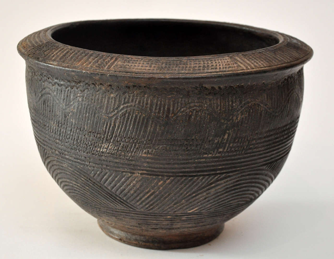 Early 20th Century Nigerian Wedding Pot at 1stDibs