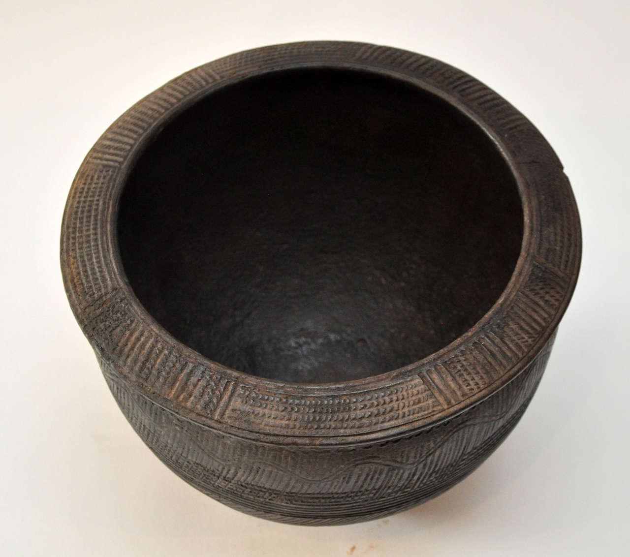 Early 20th Century Nigerian Wedding Pot at 1stdibs