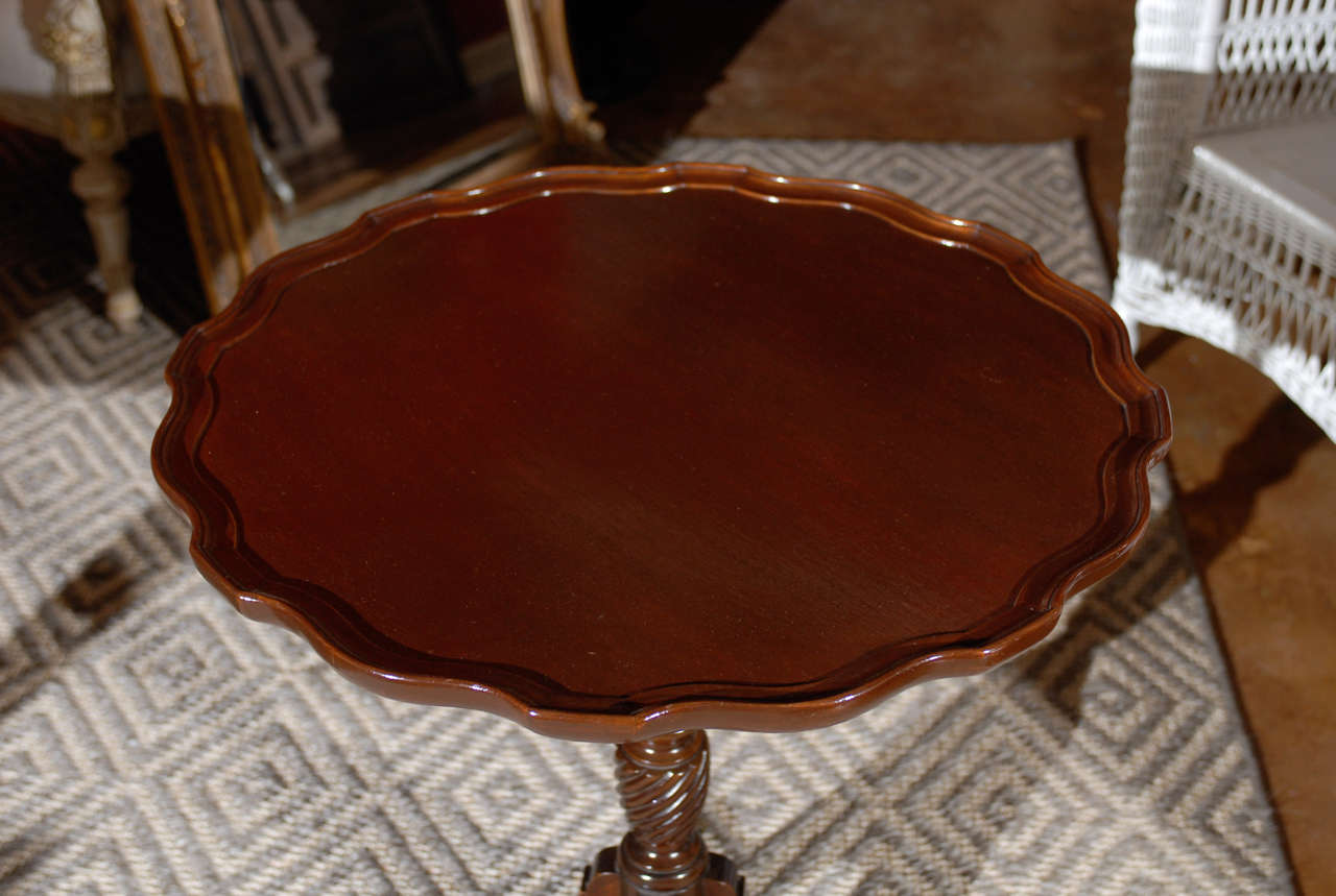 Scalloped Side Table For Sale at 1stDibs