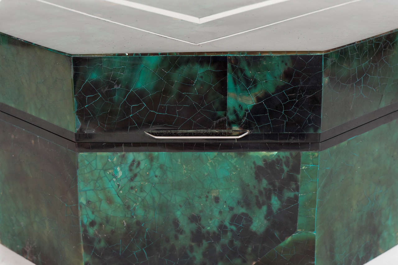 Octagonal, Dyed Penshell Emerald Box with Pearl Inlay at 1stDibs