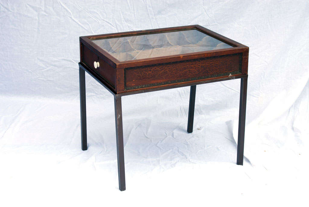 Great display case on frame, Pennsylvania For Sale at 1stDibs