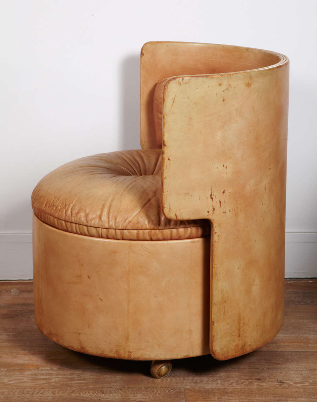 Vanity and chair, Poltrona Frau, Designer Luigi Massoni 1969 at 1stDibs