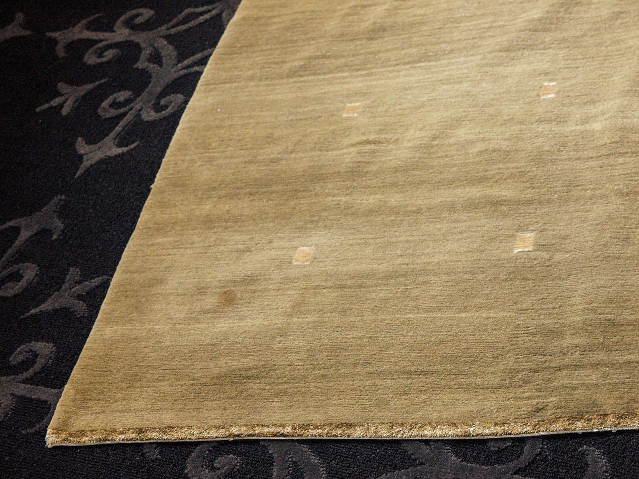 Elegant Handknottted Tufenkian Tibetan Rug (9' x 11') at 1stDibs