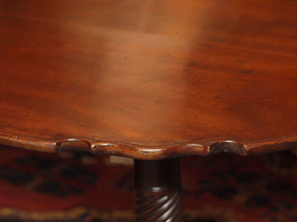 Antique English Georgian Mahogany Tilt-Top Pie-Crust Table For Sale at ...