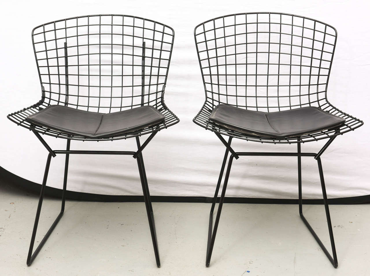 Bertoia Wire Chairs with Black Leather Knoll Cushions, 1960s, USA at ...