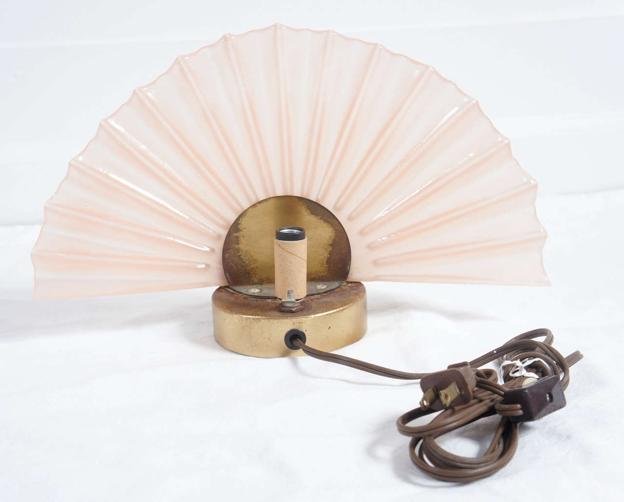 pair of Pink Murano glass clam shell lamps at 1stDibs | pink clam shells