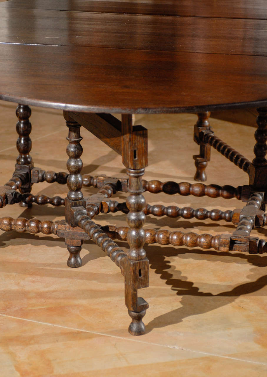 17th Century Gateleg Table at 1stDibs