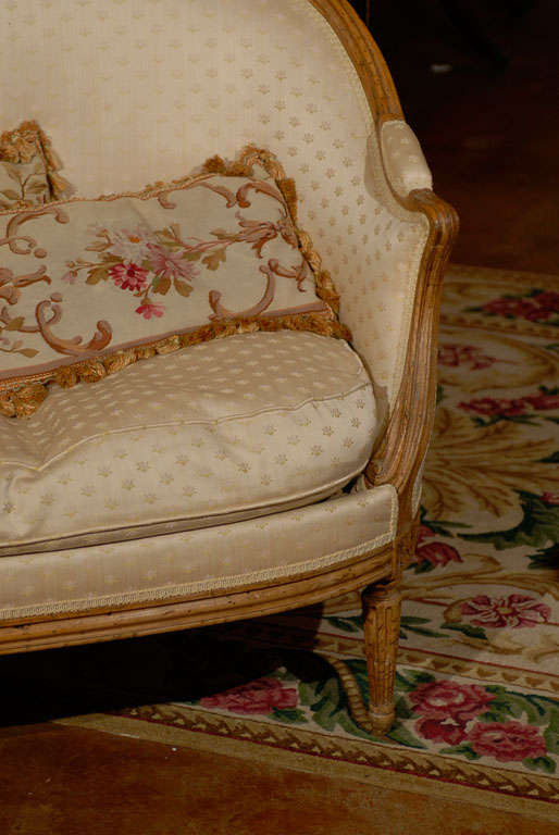 Small French Settee at 1stDibs