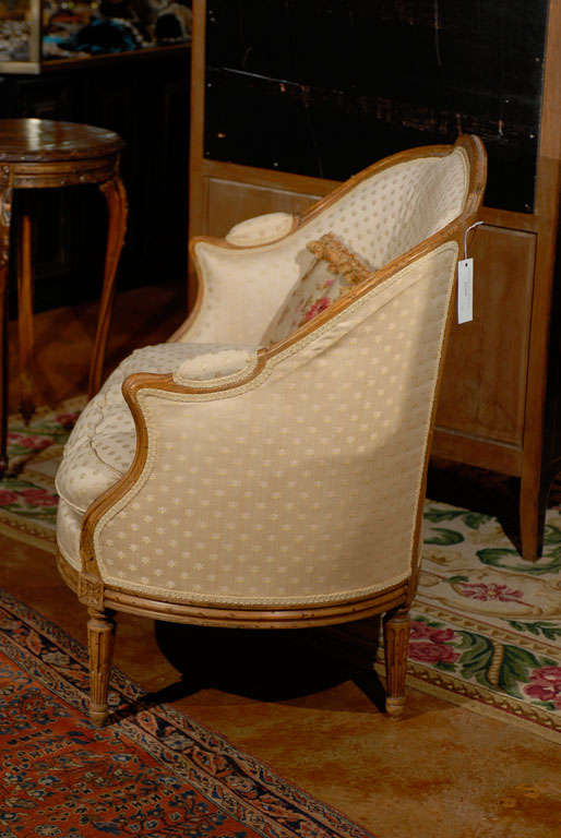 Small French Settee at 1stDibs