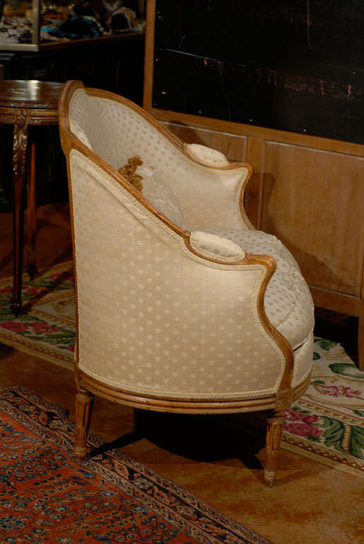 Small French Settee at 1stDibs