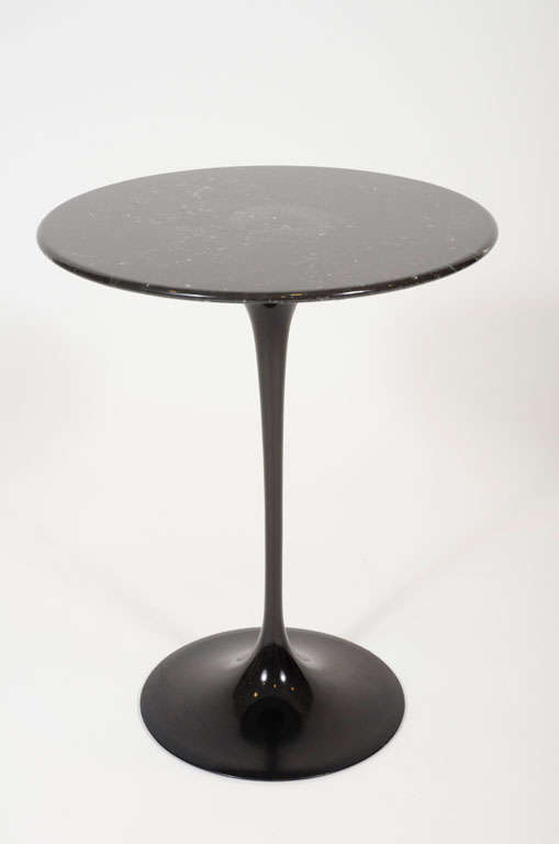 Small Round Black Marble Side Table by Eero Saarinen for Knoll at ...