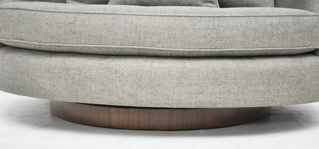 Milo Baughman Large Swivel Chair at 1stDibs | large chairs, large ...