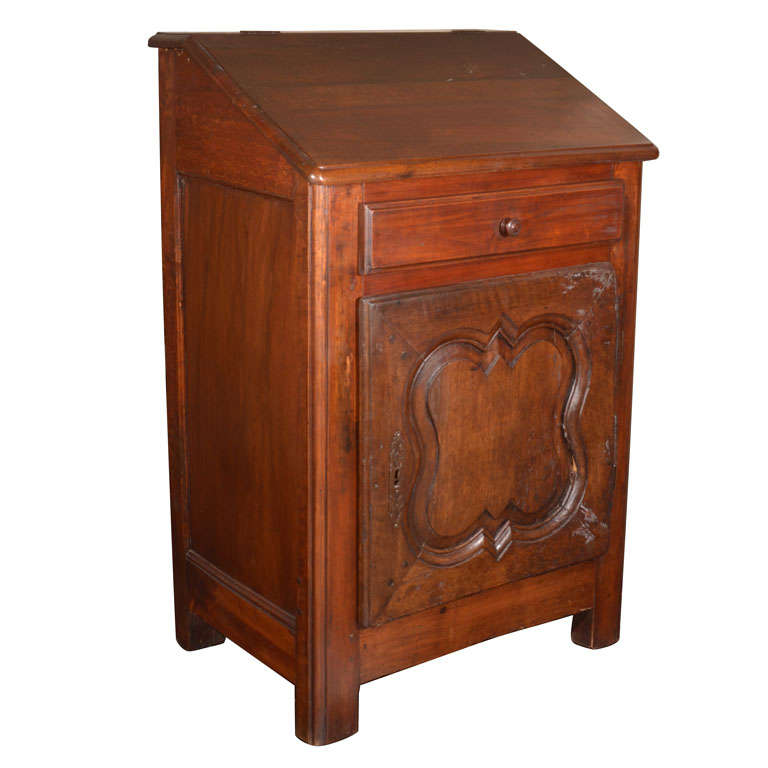 Mid-19th Century Walnut Lecturn For Sale at 1stDibs