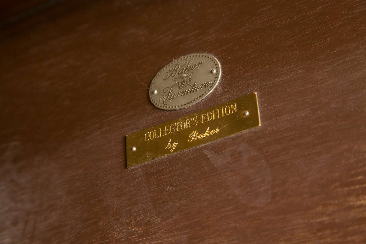 Fine Baker Satinwood Banded Dining Table at 1stDibs