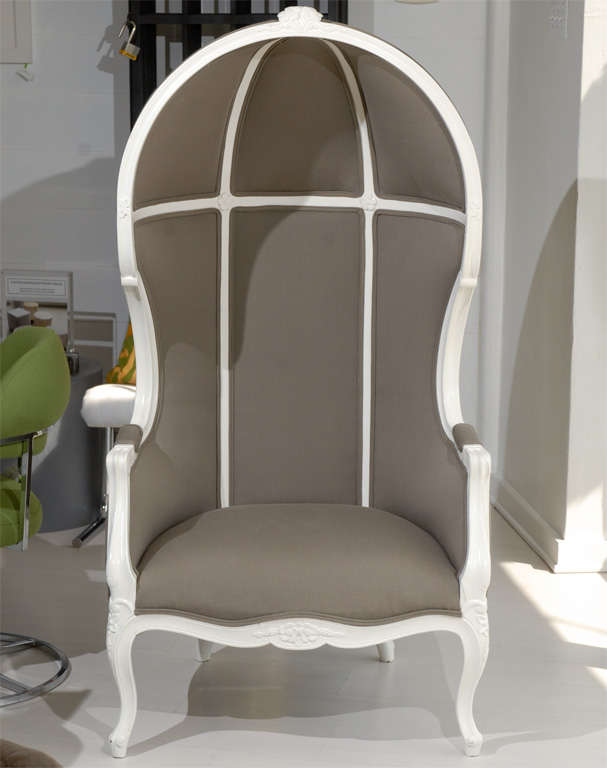 Grey Porter Chair For Sale at 1stDibs