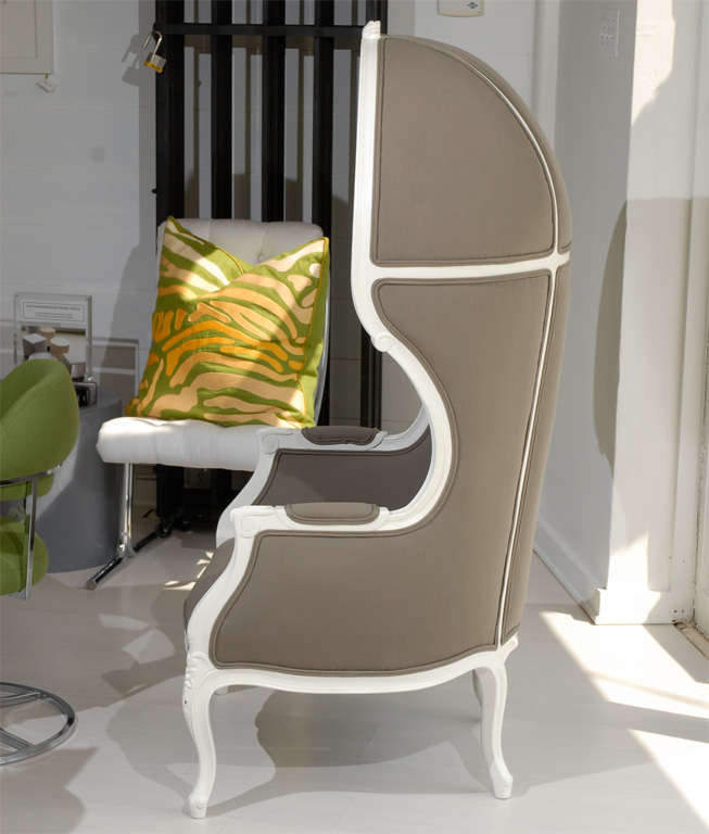 Grey Porter Chair For Sale at 1stDibs