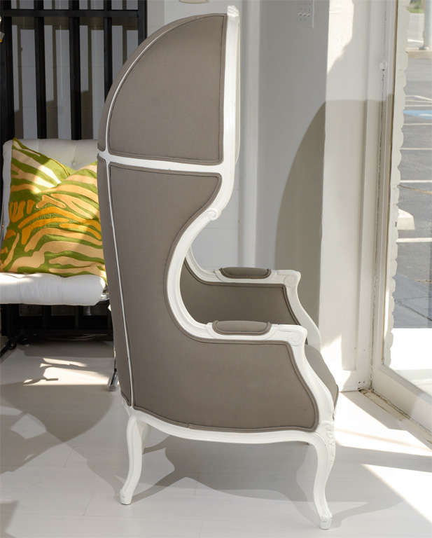 Grey Porter Chair For Sale at 1stDibs