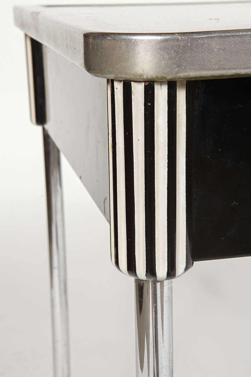 Iconic Art Deco or Machine Age Smartline Kitchen Table by Raymond ...