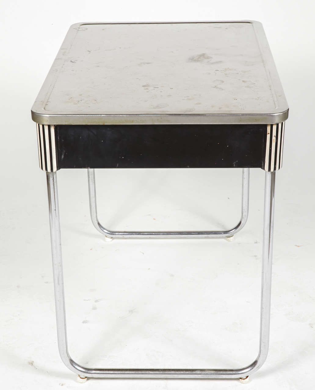 Iconic Art Deco or Machine Age Smartline Kitchen Table by Raymond ...
