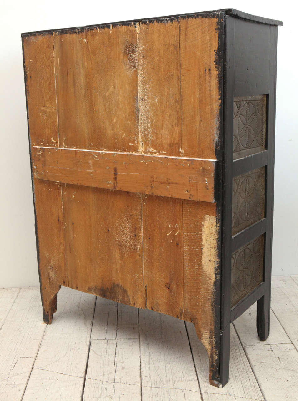 Vintage American Black Pie Safe with Perforated Tin Doors at 1stDibs ...