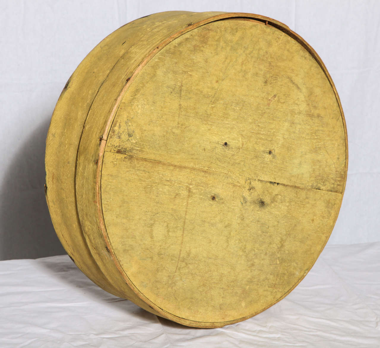 Round Painted Cheese Box For Sale at 1stDibs