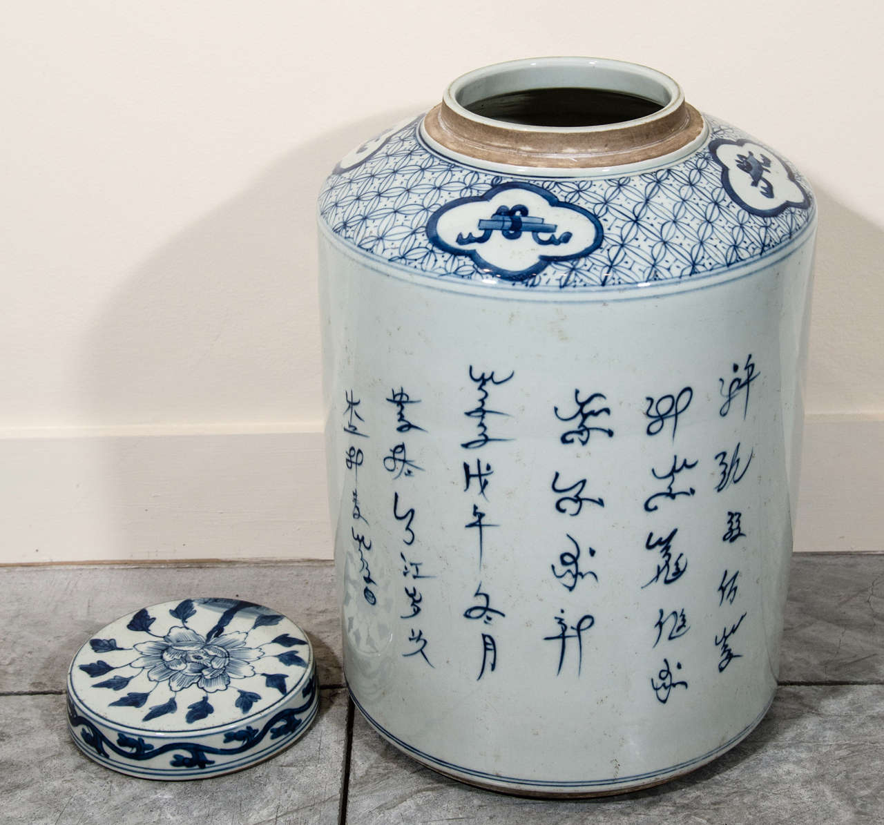 Large Antique Chinese Porcelain Tea Container at 1stDibs | chinese tea ...