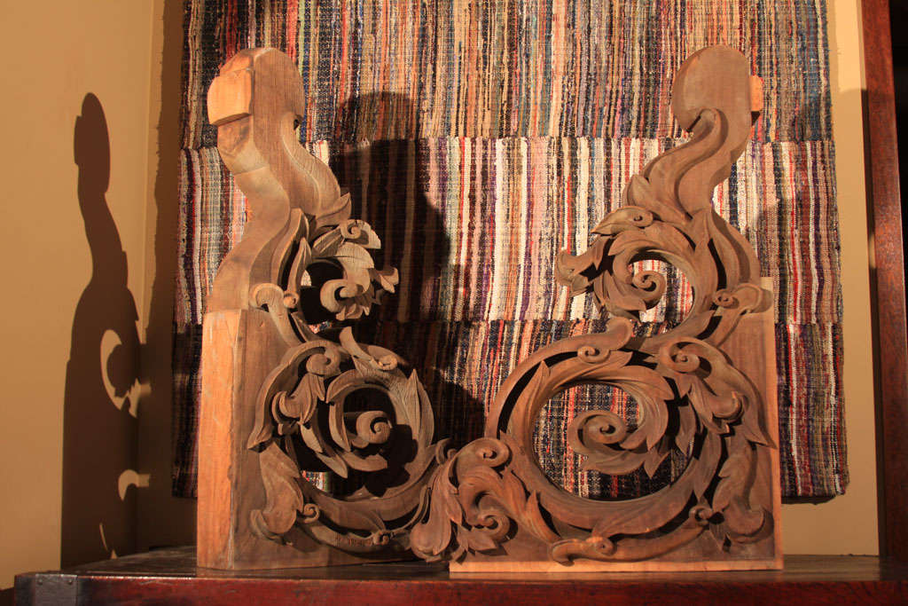 Pair of Large Japanese Carved Wood Architectural Brackets For Sale at ...