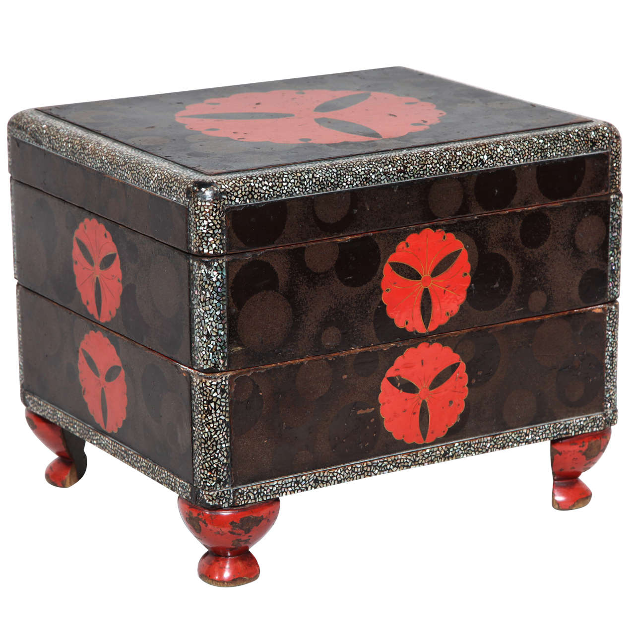 Antique Japanese Lacquer Black Box with Grapes For Sale at 1stdibs
