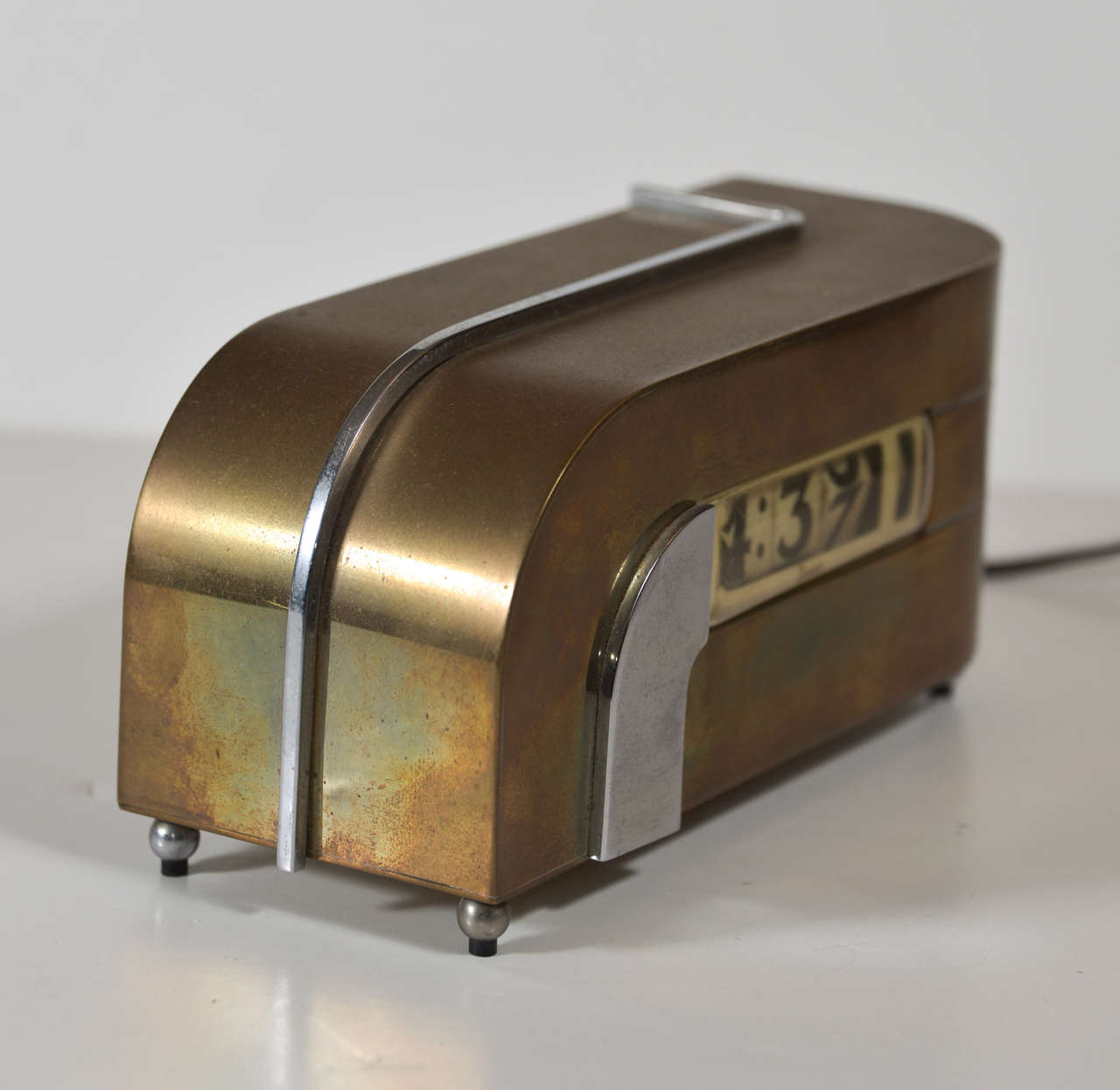 Iconic streamline Lawson Zephyr clock at 1stDibs | lawson clock ...