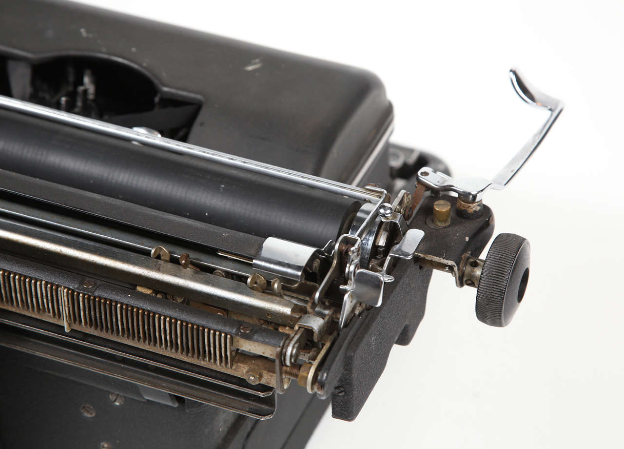 1950s Royal Typewriter at 1stDibs | 1950s typewriter, royal typewriter ...
