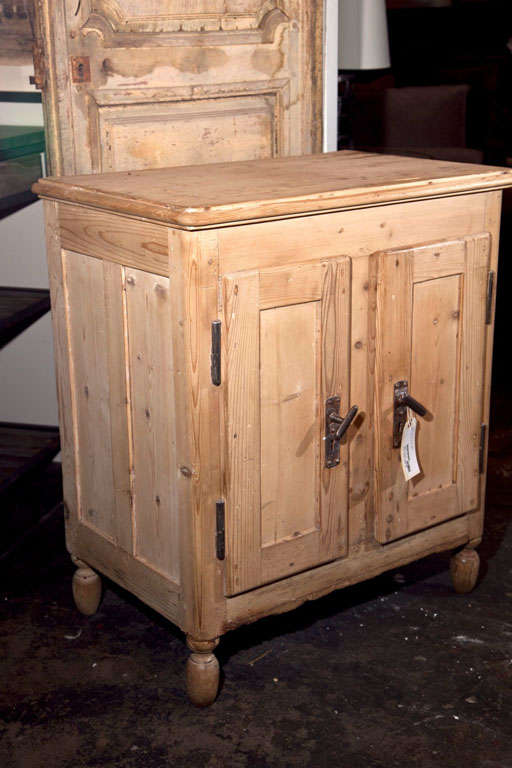 Antique ice box at 1stDibs