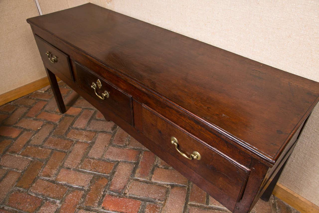English Oak Three-Drawer Server / Huntboard For Sale at 1stDibs