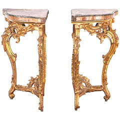 18th Century Italian alabaster topped giltwood pair of corner console ...