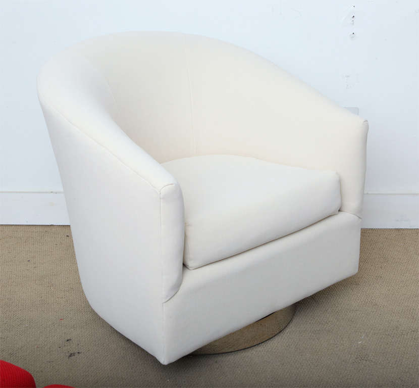 Pair Of High-End 1970's Swivel Bucket Chairs at 1stDibs