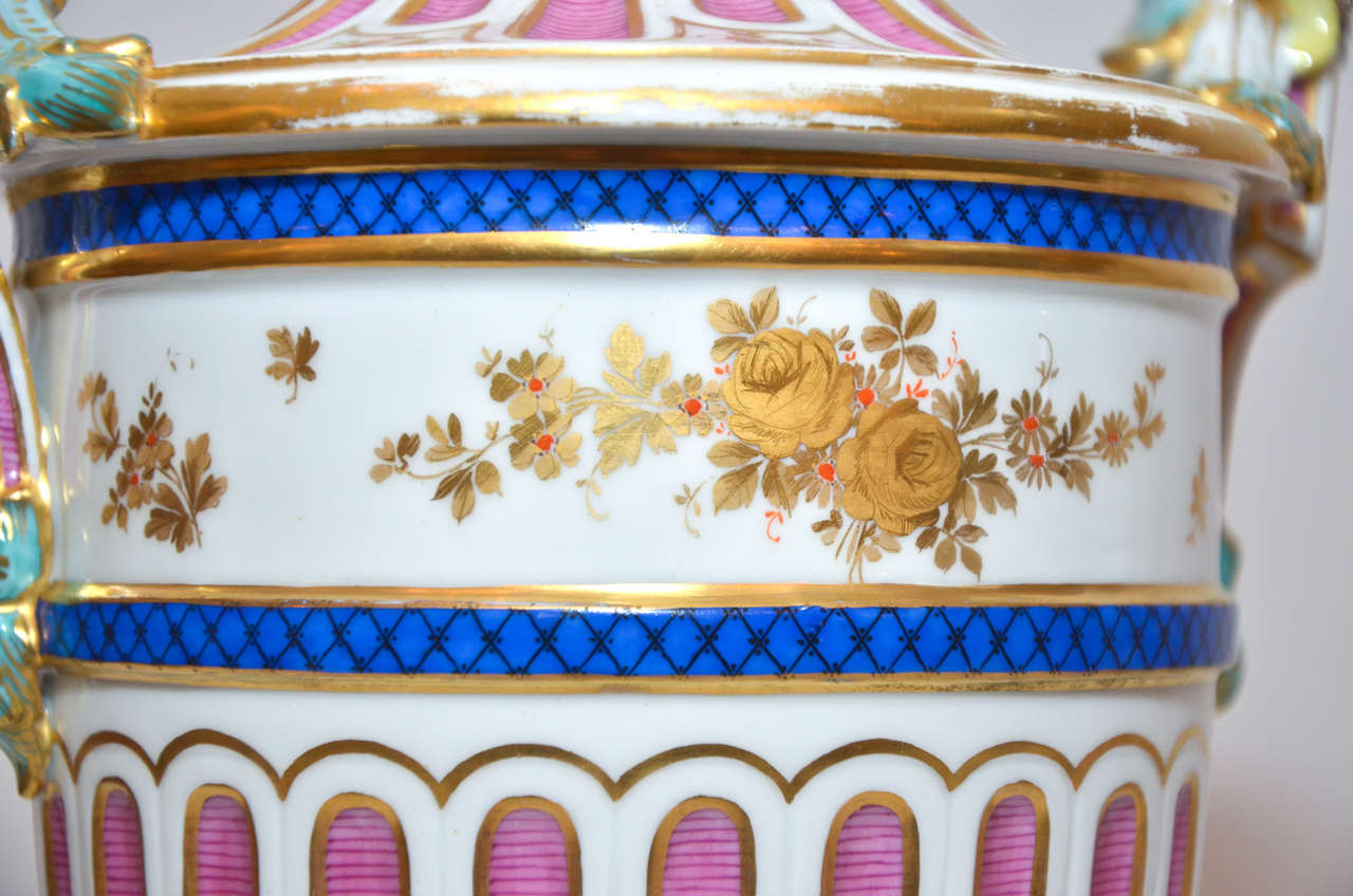 Pair of Meissen porcelain bottles . For Sale at 1stDibs