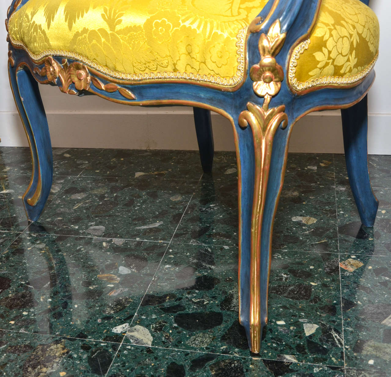 Pair of Venitian Armchairs For Sale at 1stDibs