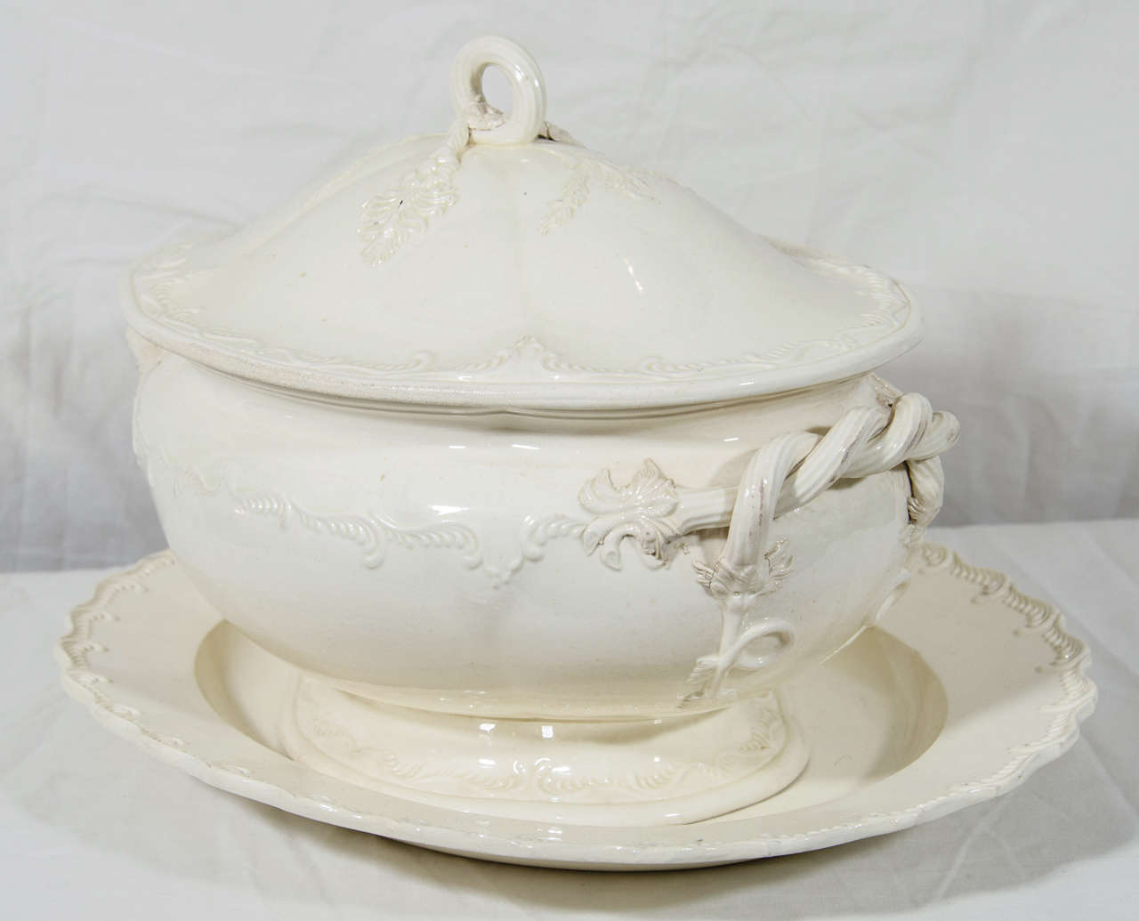 18th Century English Creamware Soup Tureen and Stand at 1stDibs
