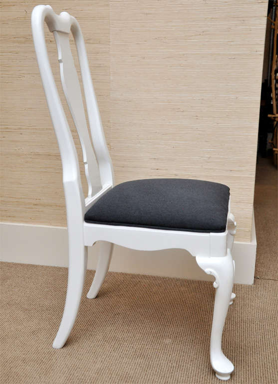Six White Lacquer Queen Anne Dining Chairs at 1stDibs