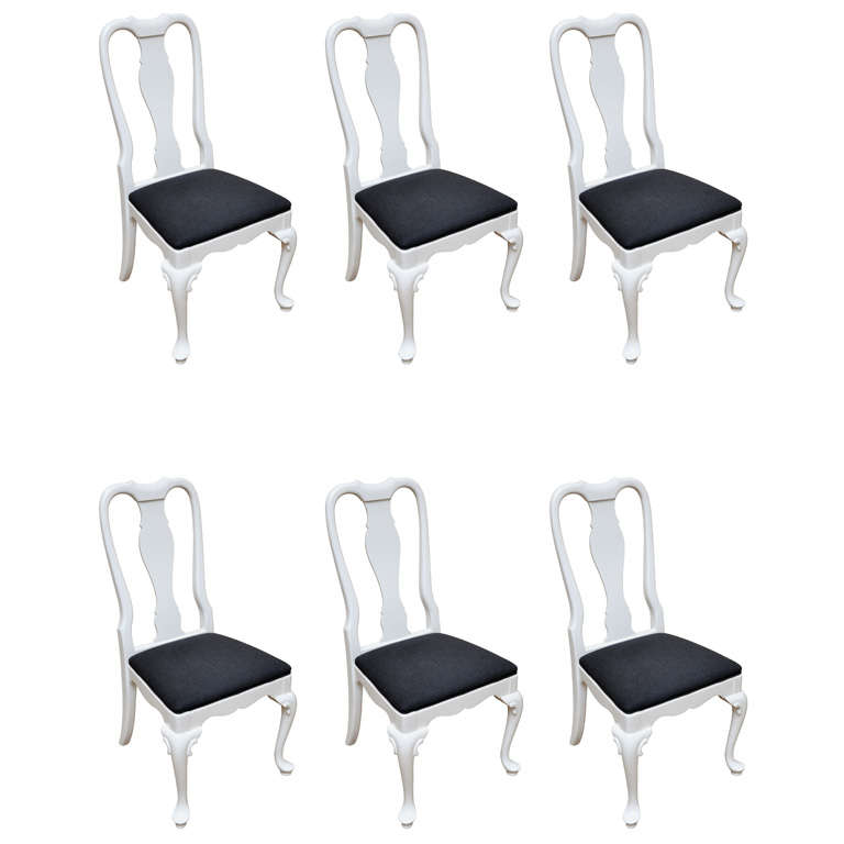 Six White Lacquer Queen Anne Dining Chairs at 1stDibs