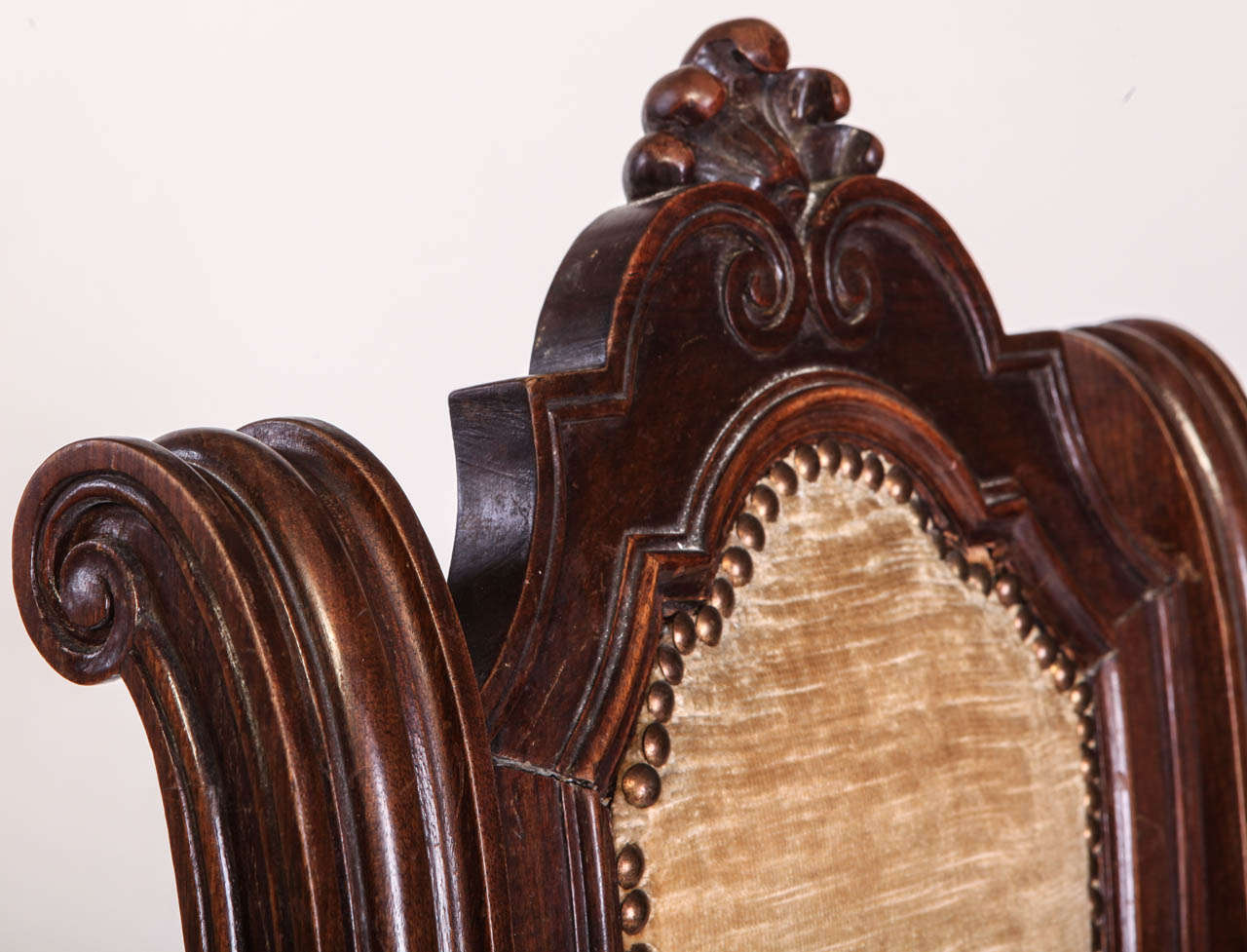 A Set of Italian 6 Chairs And 2 Armchairs For Sale at 1stDibs