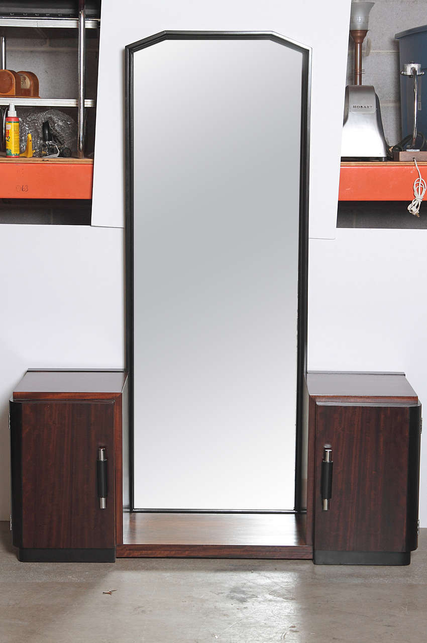 Original Donald Deskey Art Deco Dressing Valet For Sale at 1stDibs ...