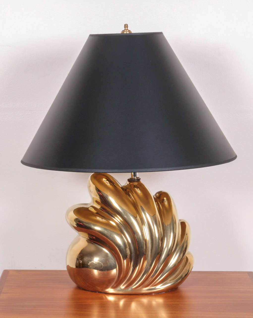 Pair of Decorative Gold Luster Shell Lamps For Sale at 1stDibs
