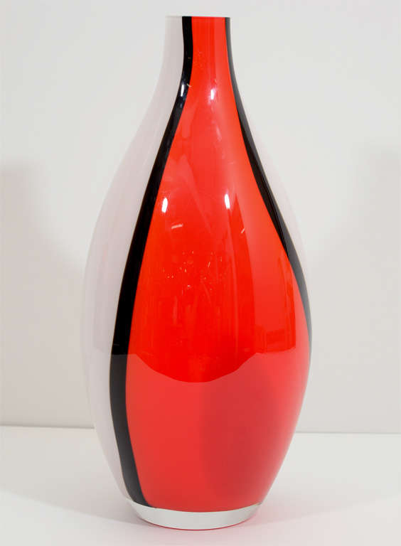Vintage Red, White and Black Art Glass Vase at 1stDibs | red and white ...