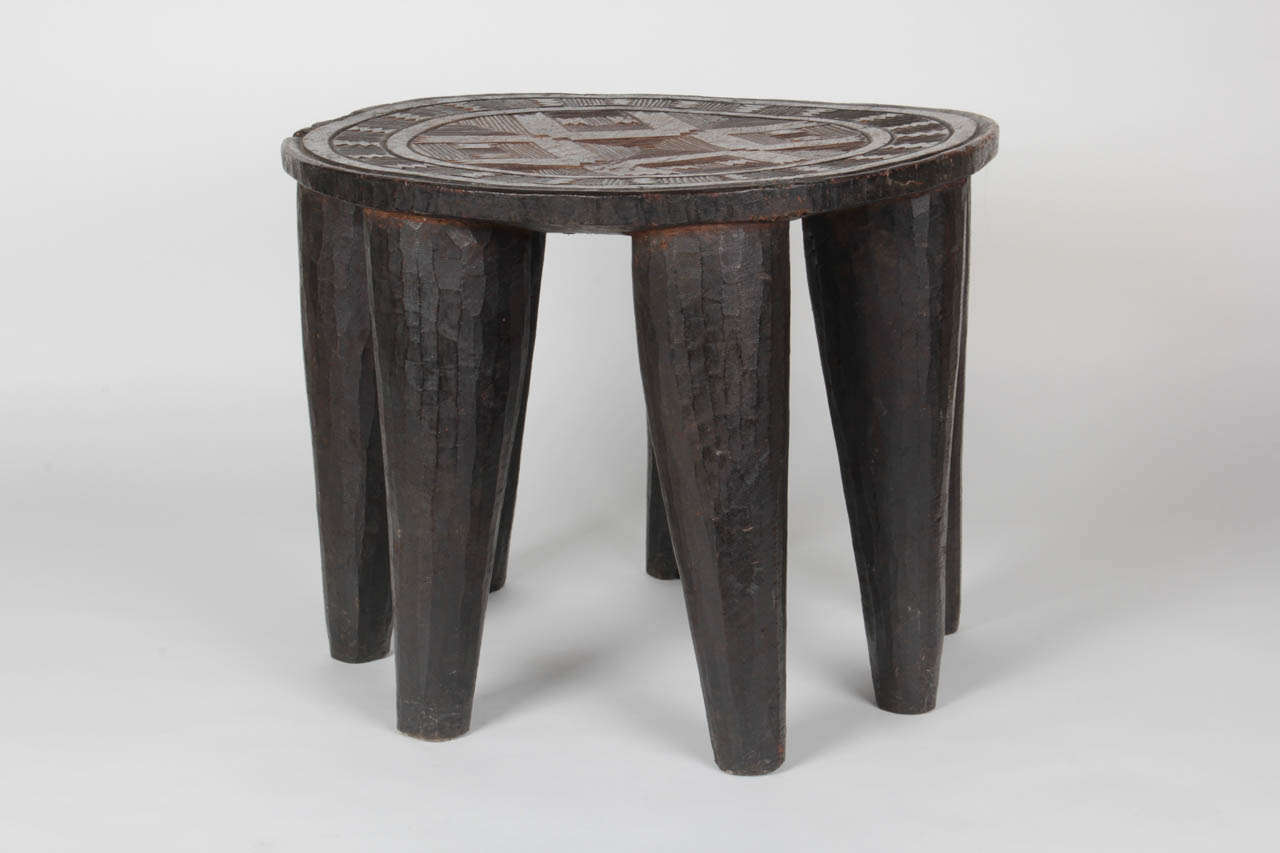 African Tribal Nupe stool For Sale at 1stDibs