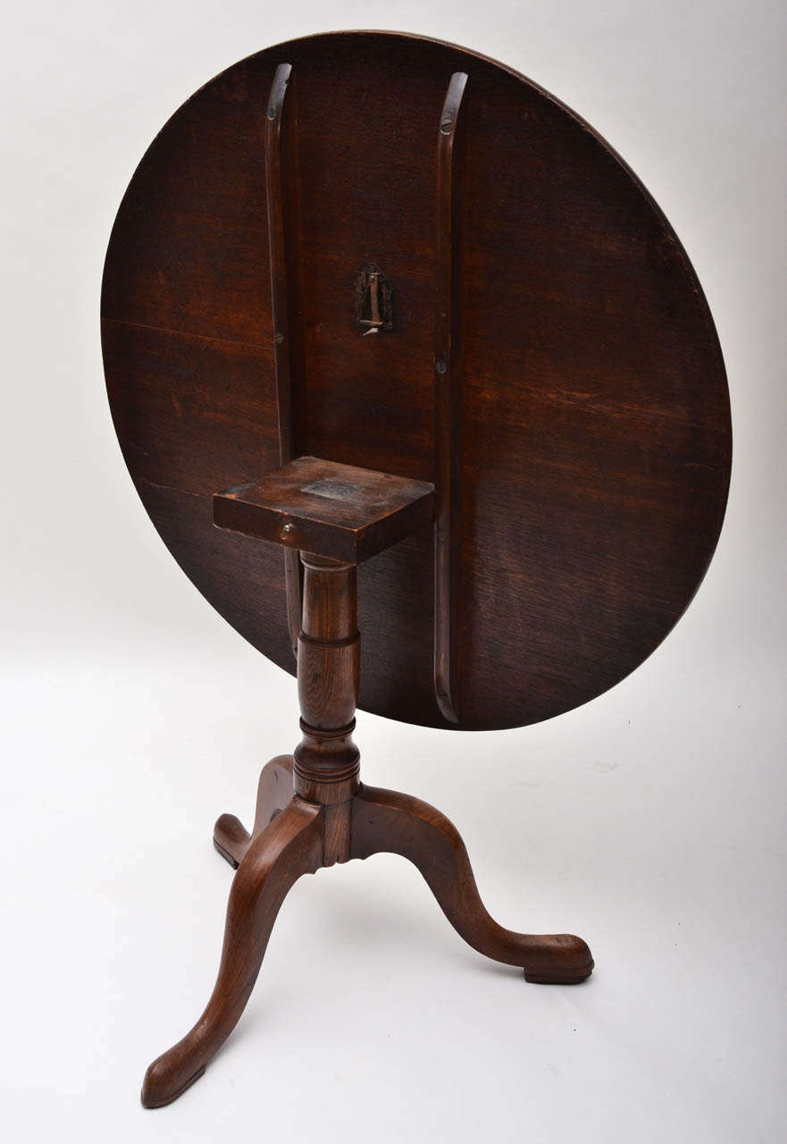 Early 19th Century Oak Tilt-Top Table at 1stDibs