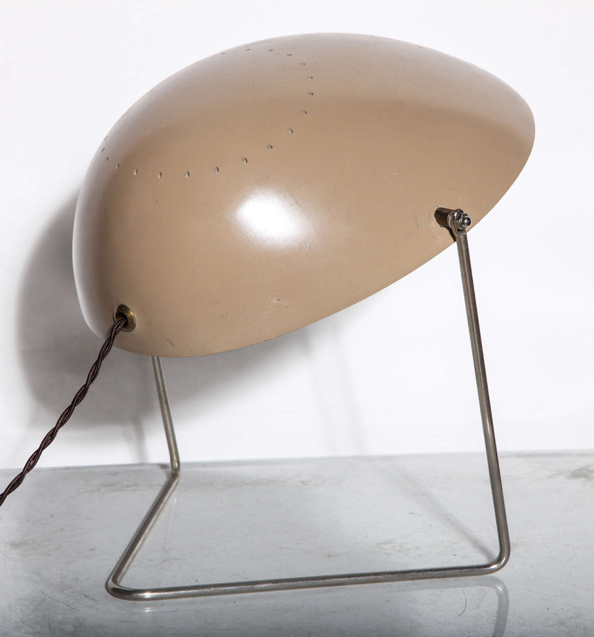 Gerald Thurston for Lightolier Beige "Cricket" Desk Lamp, Circa 1955 ...
