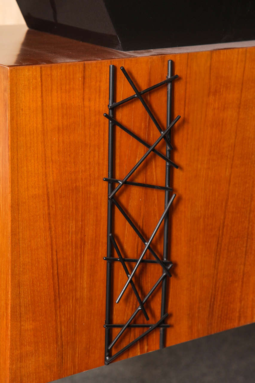 Stand Up Bar, Made in Italy For Sale at 1stDibs