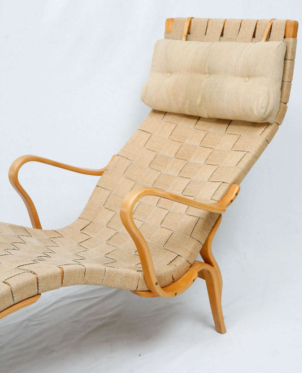 Bruno Mathsson "Pernilla" Chaise Longue at 1stDibs | bruno mathsson ...