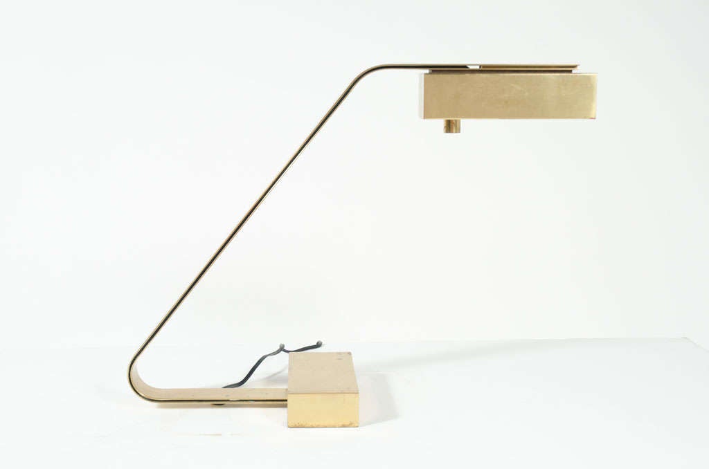 Brass Flat Bar Cantilevered Table Lamp by Casella For Sale at 1stDibs
